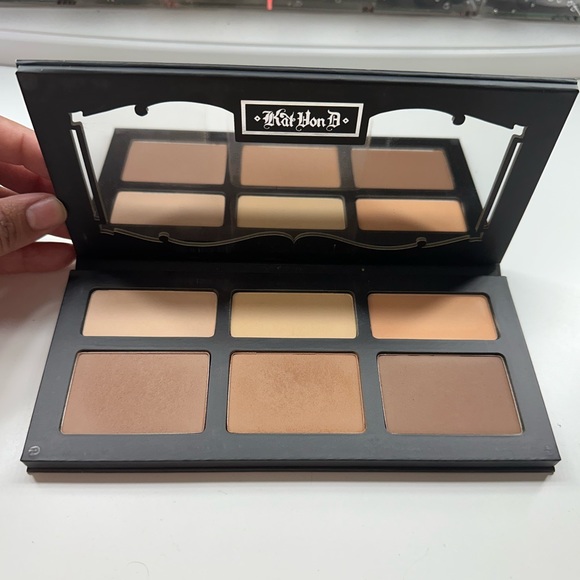 Kat Von D | Makeup | Kat Von D Shade And Light Powder Contour | Poshmark